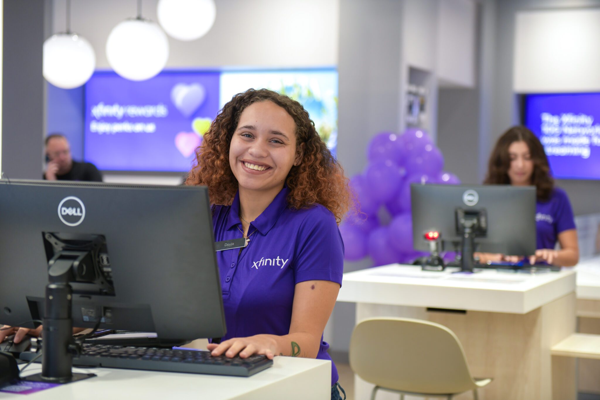 One-Stop Shop for All Things Tech Opens in Sarasota with Xfinity Store ...